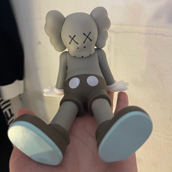 KAWS | Toys | Kaws Figurings Anatomy Seated Bear 6 Inch | Poshmark